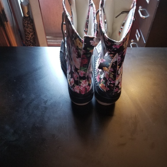 Jands | Shoes | Rubber Boots With Pretty Flower | Poshmark